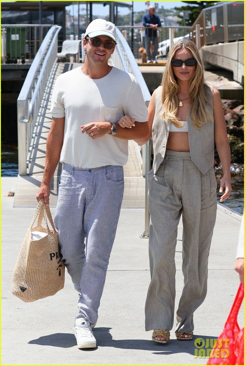 Margot Robbie & Husband Tom Ackerley Look So Cute Together in New ...