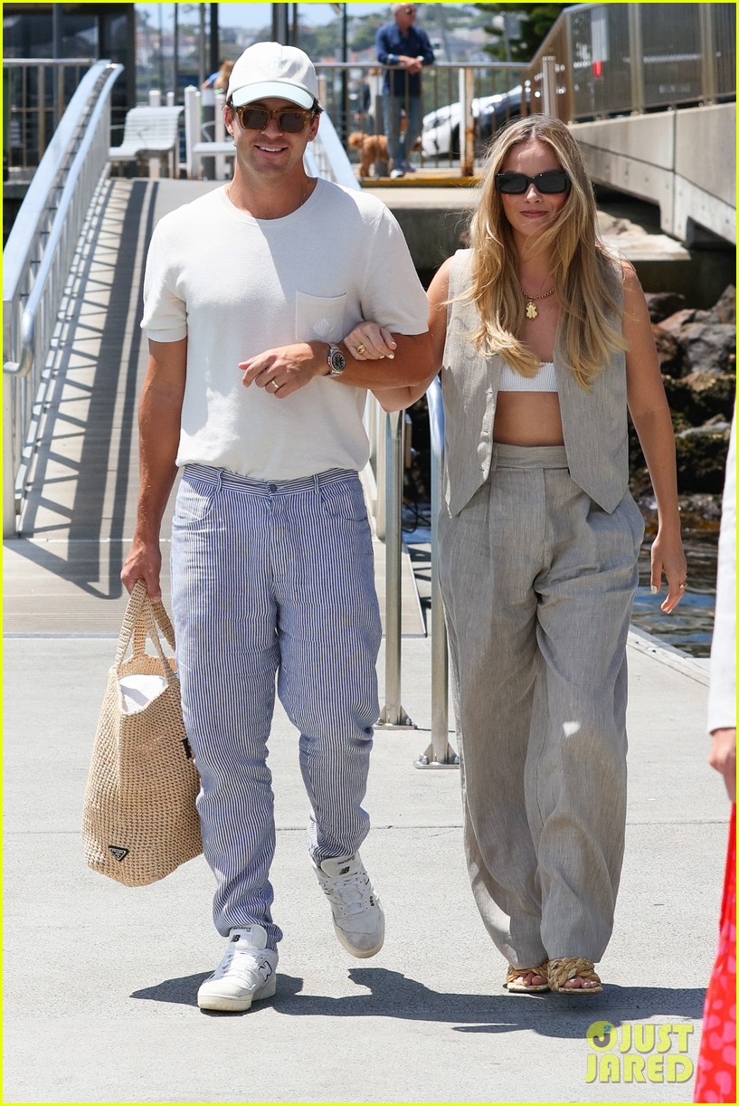 Margot Robbie & Husband Tom Ackerley Look So Cute Together in New ...