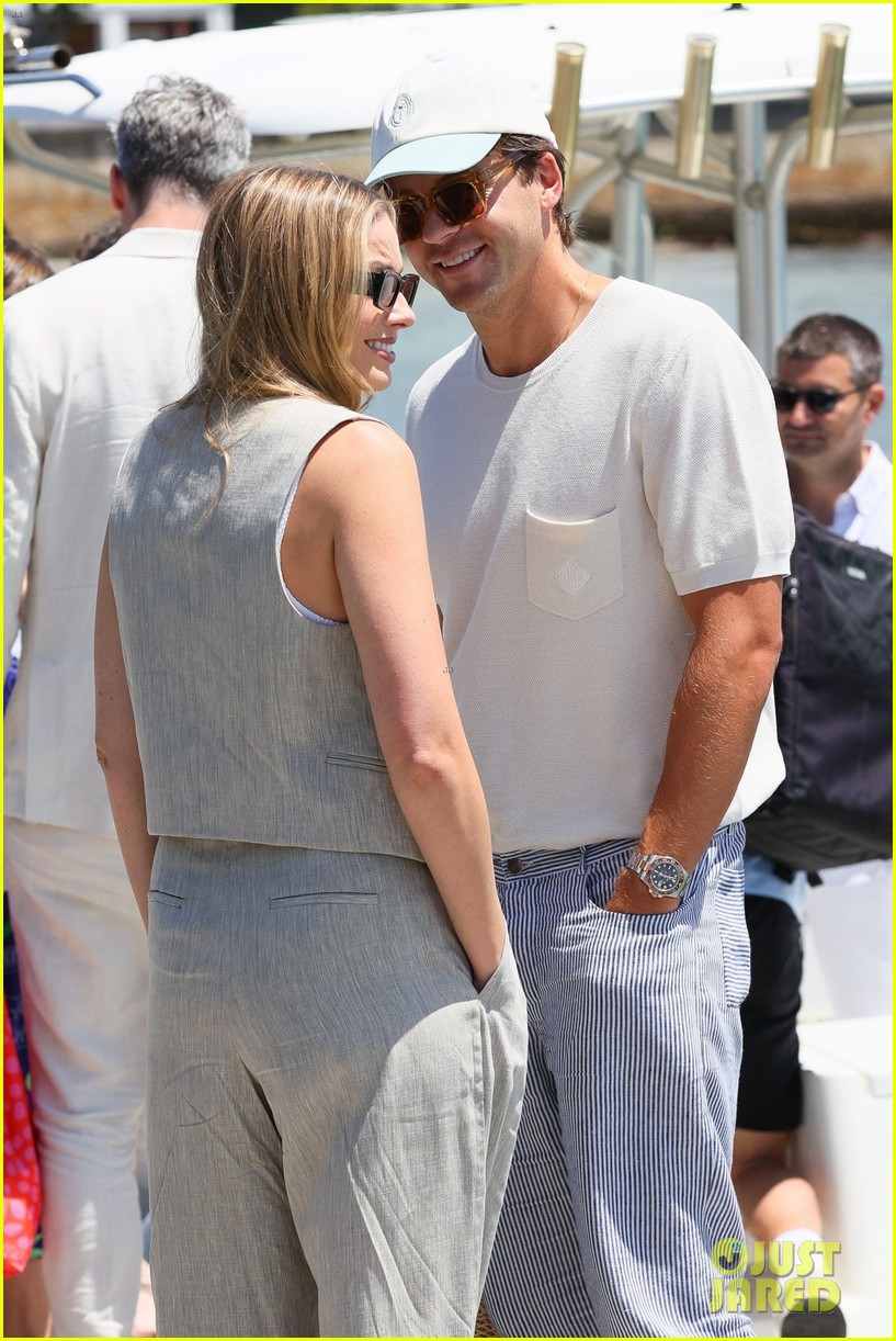 Margot Robbie & Husband Tom Ackerley Look So Cute Together in New ...