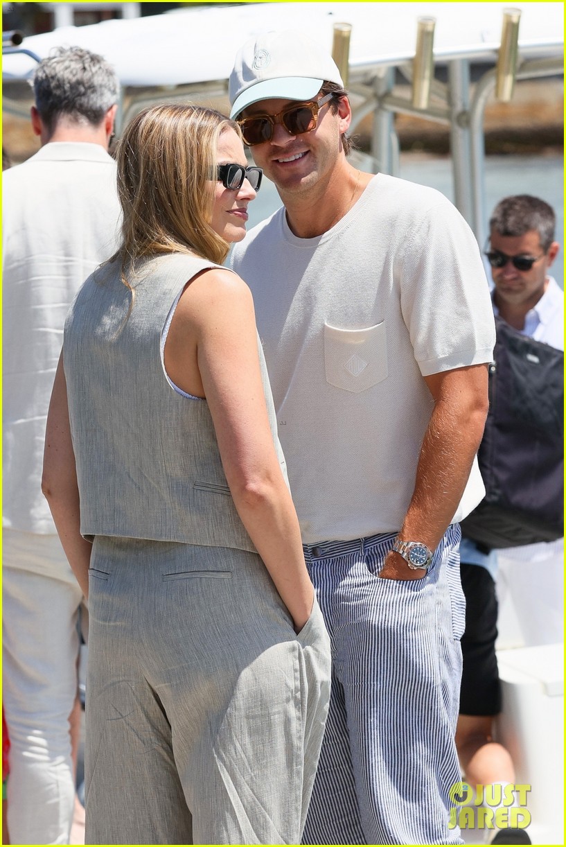 Photo: margot robbie tom ackerley boat ride 50 | Photo 4984582 | Just ...