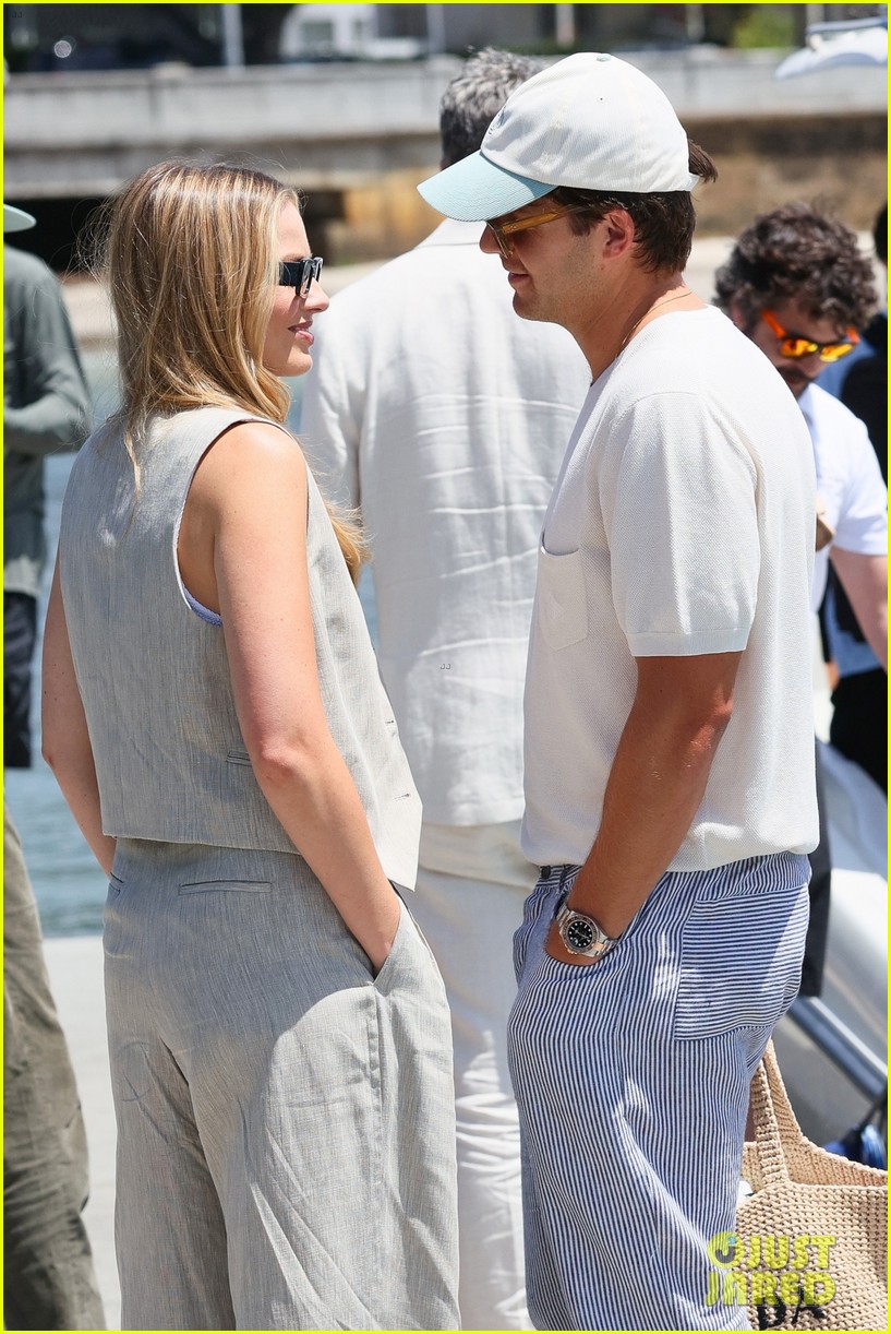 Margot Robbie & Husband Tom Ackerley Look So Cute Together in New ...