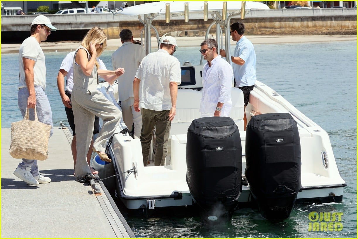 Margot Robbie & Husband Tom Ackerley Look So Cute Together in New ...