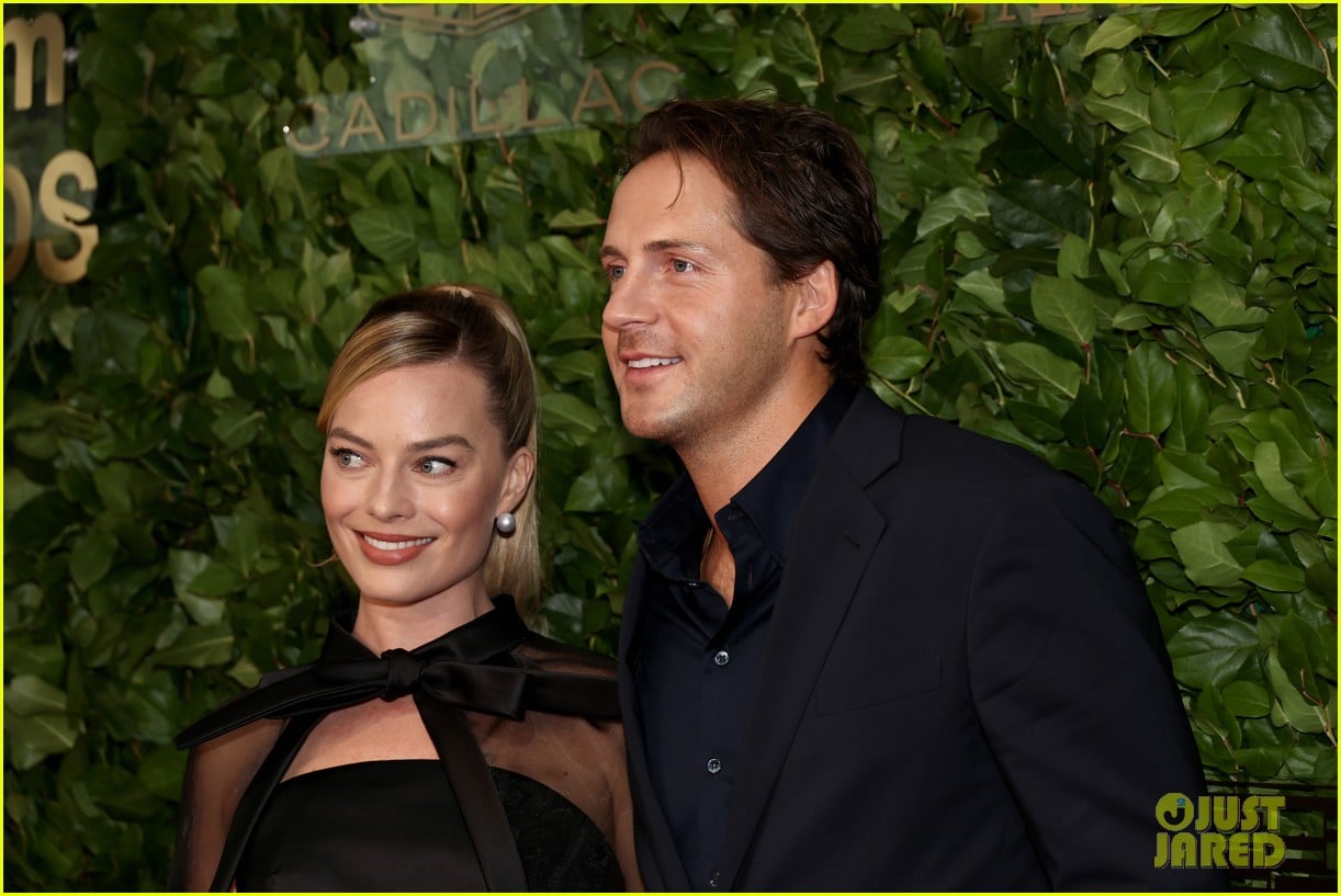 Margot Robbie & Husband Tom Ackerley Pose for Rare Red Carpet Photos as ...