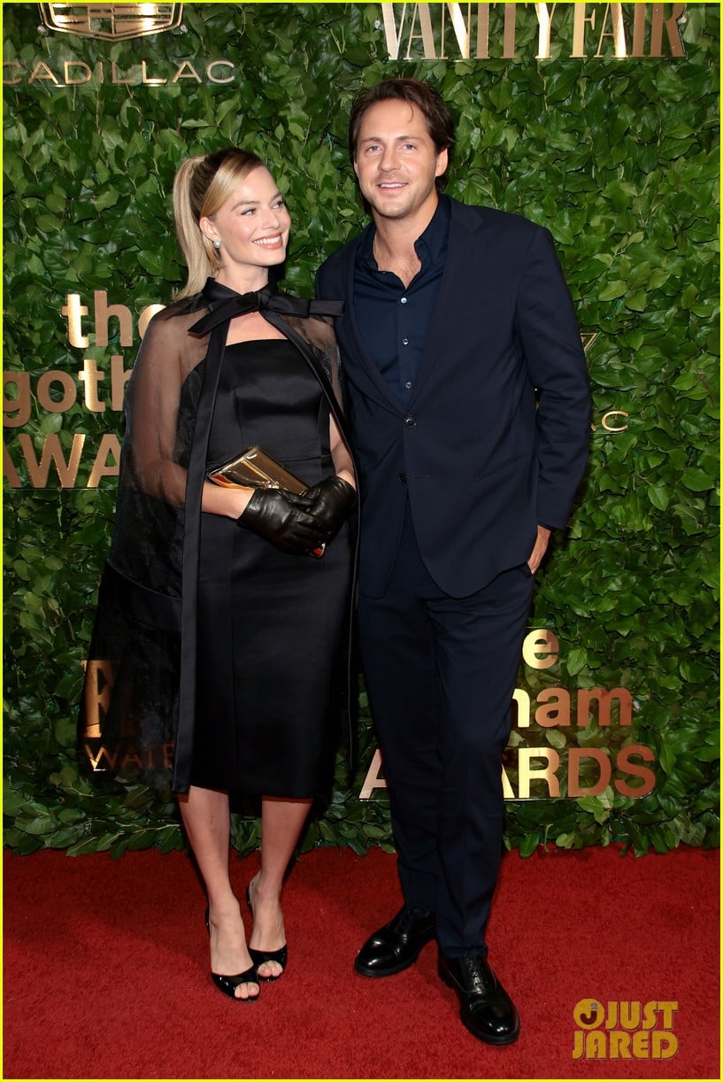 Margot Robbie & Husband Tom Ackerley Pose for Rare Red Carpet Photos as ...