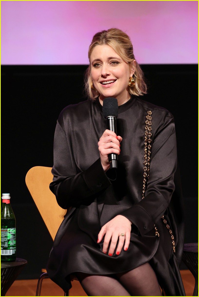 Margot Robbie Returns to Her Barbiecore Pink Outfits for 'Barbie ...