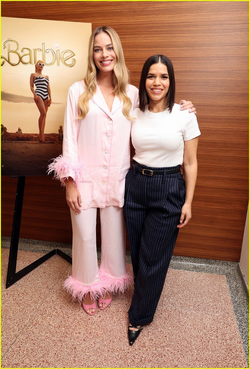 Margot Robbie Returns to Her Barbiecore Pink Outfits for 'Barbie ...