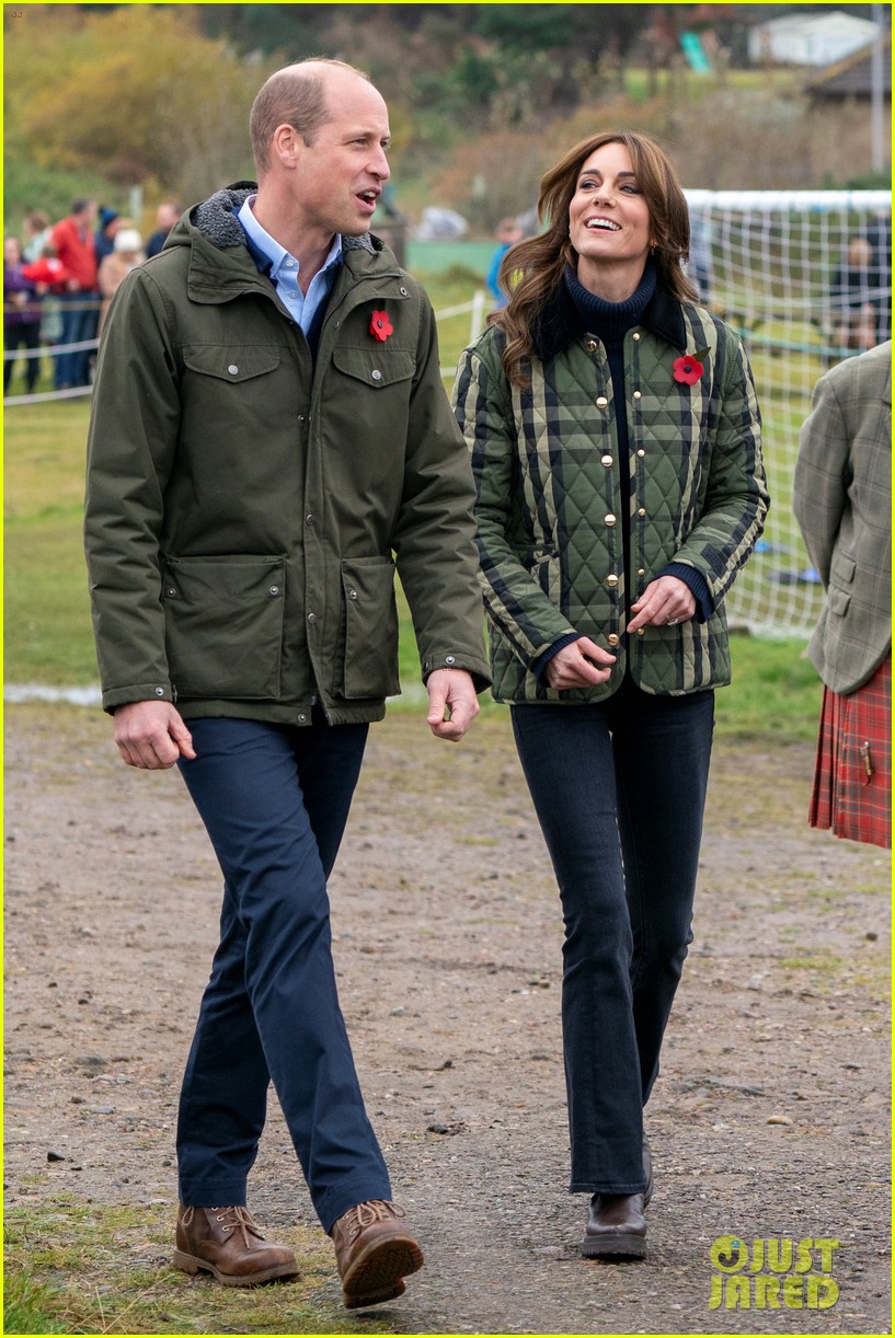 Kate Middleton Rides Bike in Scotland, Comforts Young Boy Who Fell Off ...