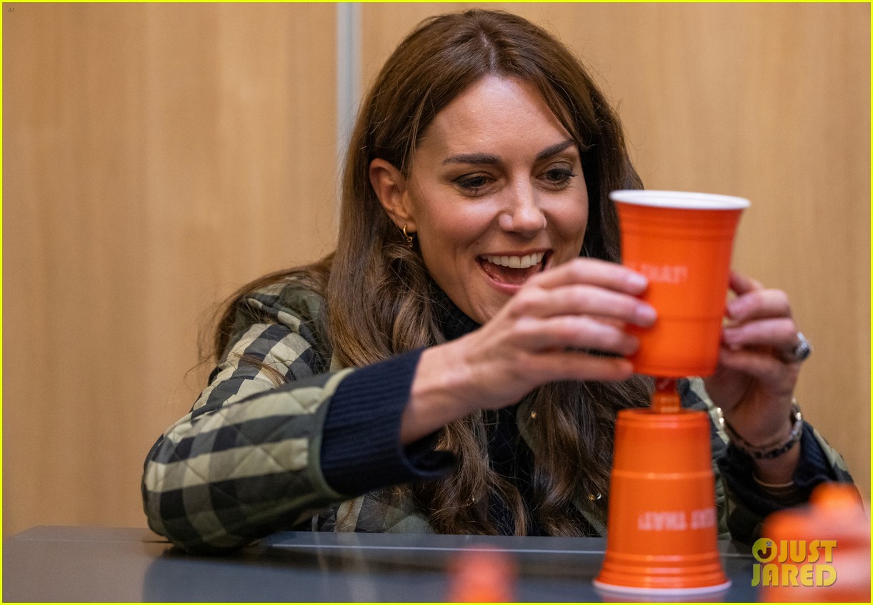 Kate Middleton Rides Bike in Scotland, Comforts Young Boy Who Fell Off ...