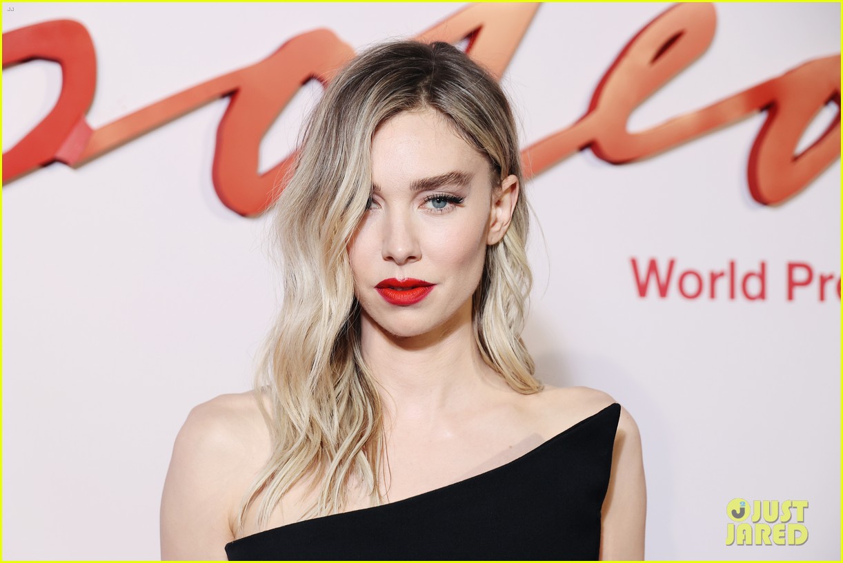 Joaquin Phoenix Gets Support from Partner Rooney Mara at 'Napoleon ...