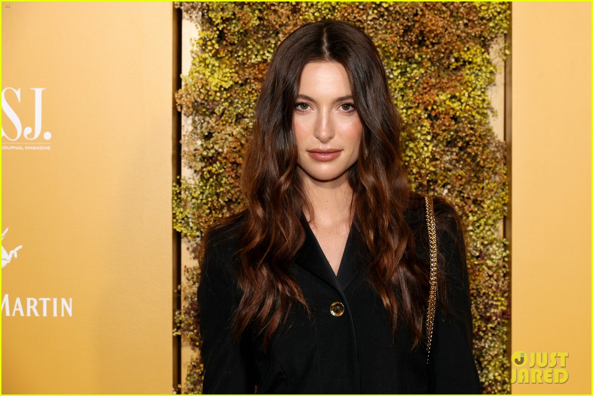 Renee Rapp, Trevor Noah, & Julia Louis-Dreyfus Arrive in Style for ...