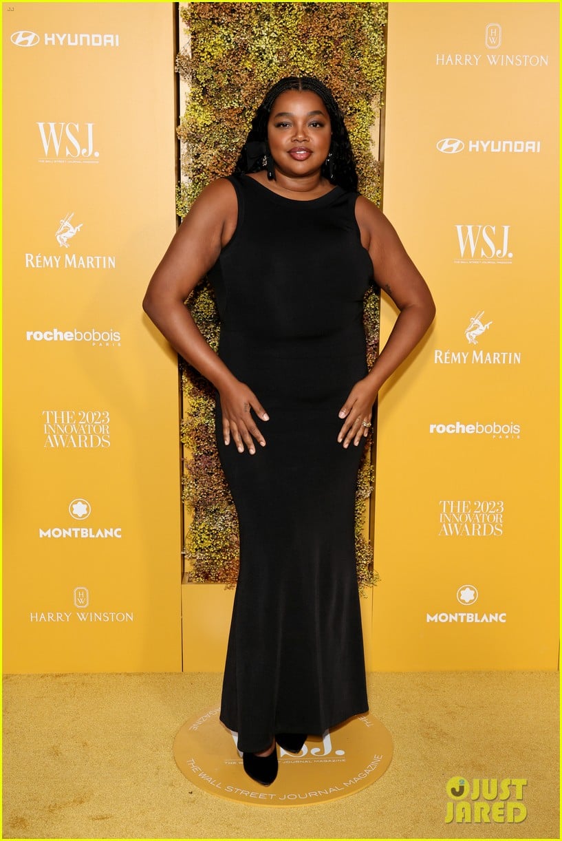 Renee Rapp, Trevor Noah, & Julia Louis-Dreyfus Arrive in Style for ...