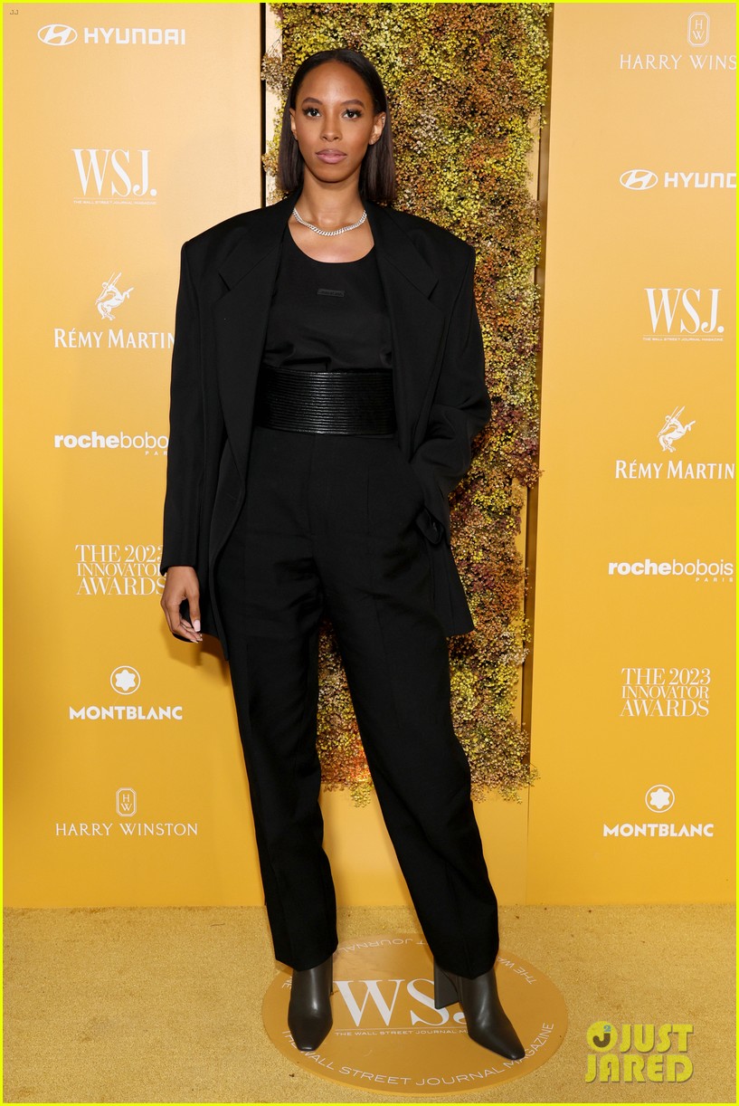 Renee Rapp, Trevor Noah, & Julia Louis-Dreyfus Arrive in Style for ...