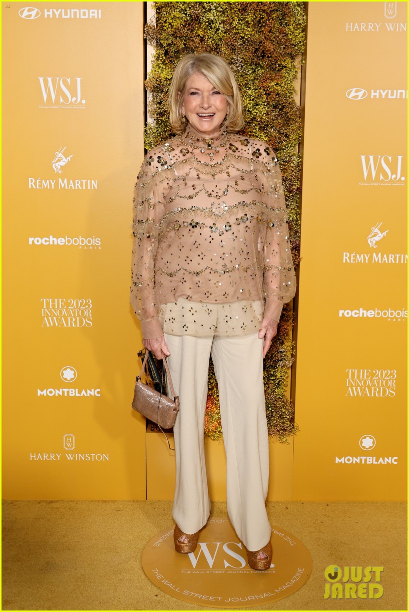 Renee Rapp, Trevor Noah, & Julia Louis-Dreyfus Arrive in Style for ...