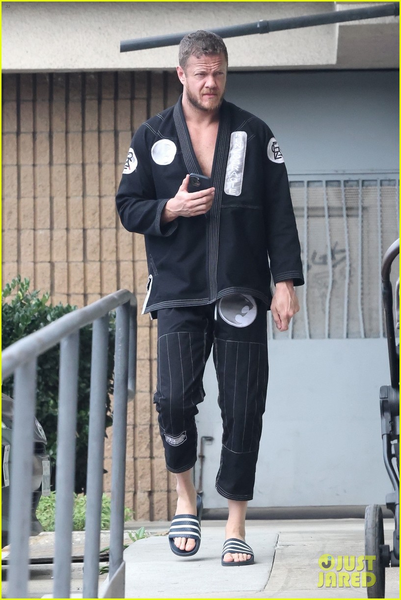 Dan Reynolds Kicks Off His Day with Jiu-Jitsu Class in L.A.: Photo ...