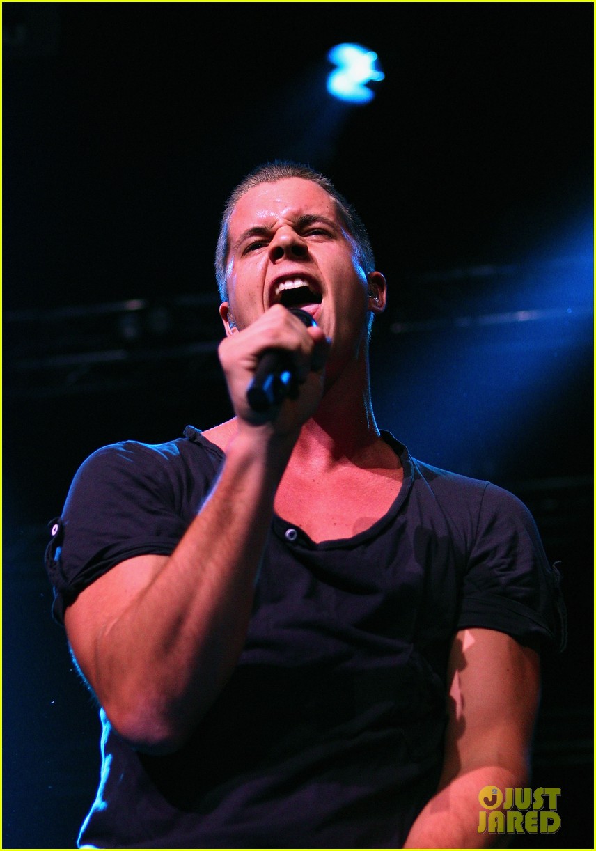 Johnny Ruffo Dead at 35 - 'Home & Away' Actor Passes Away: Photo ...