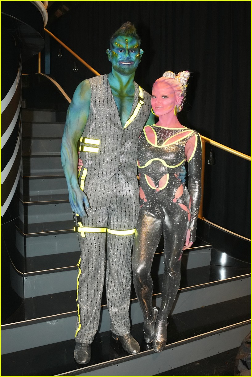 DWTS' Rylee Arnold Explains Why Harry Jowsey Was at Her Thanksgiving ...