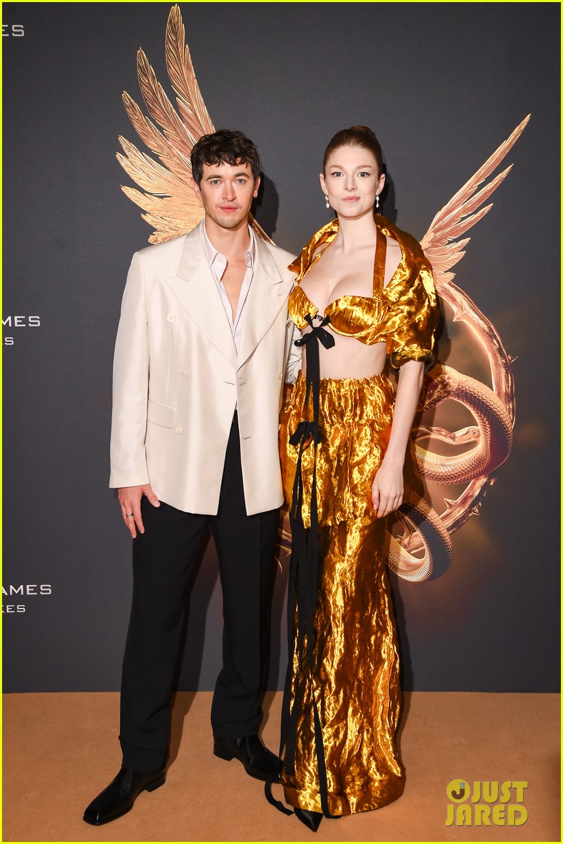 Rachel Zegler, Tom Blyth, & More Stars Stun at 'The Hunger Games: The ...