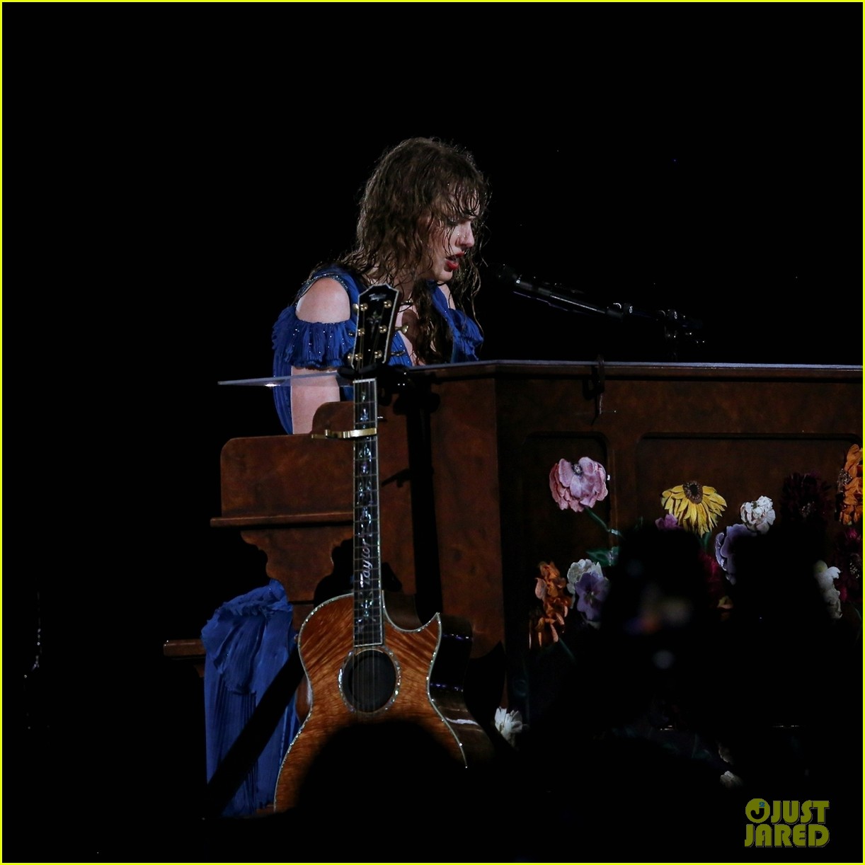 Photo: taylor swift rio rain show 130 | Photo 4988056 | Just Jared ...
