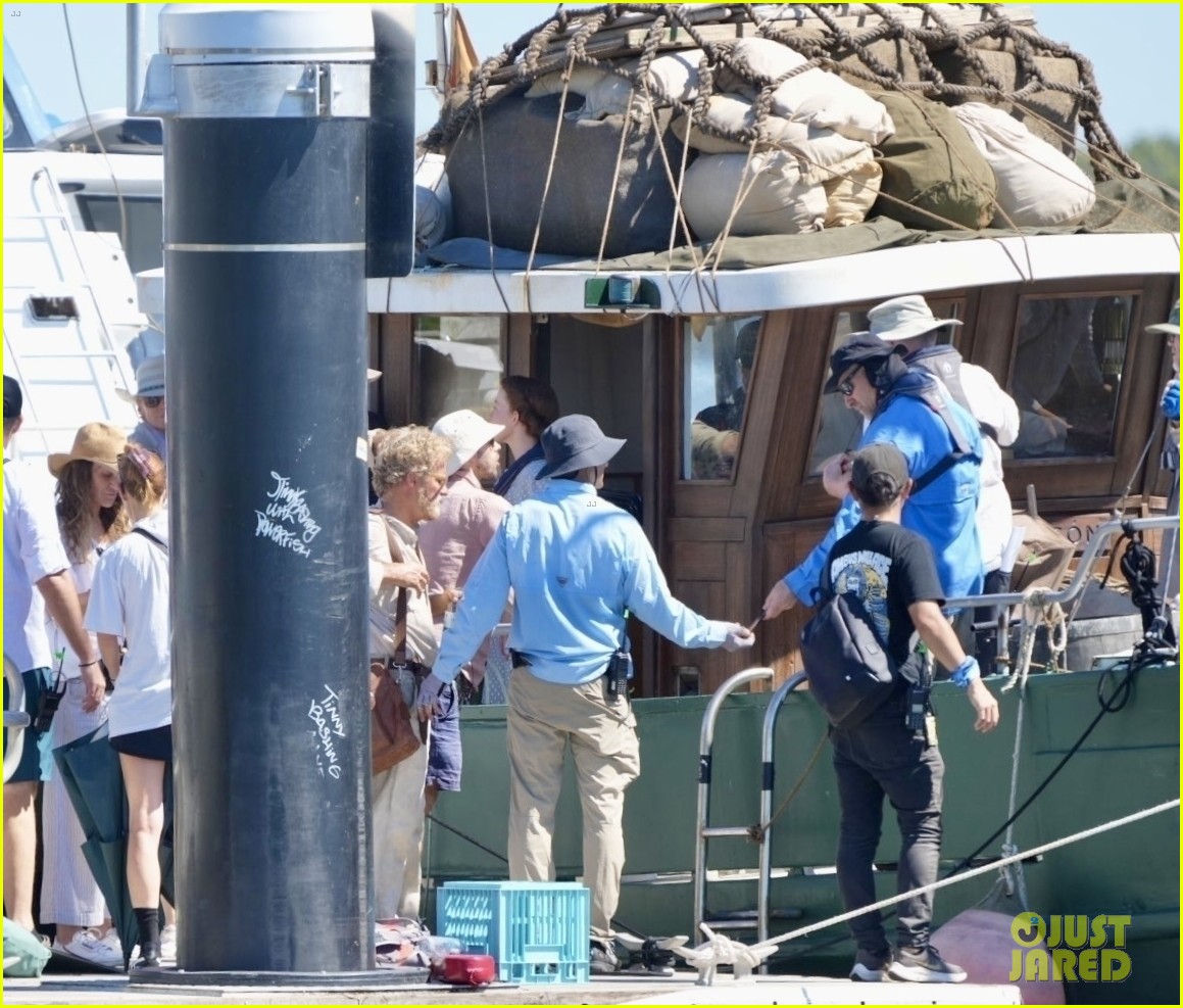 Sydney Sweeney Looks So Different as a Brunette While Filming New Movie ...