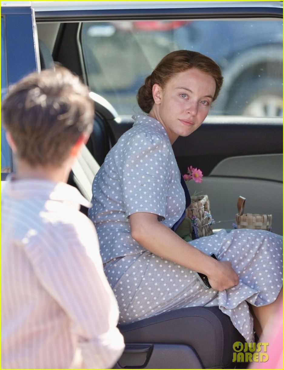 Sydney Sweeney Looks So Different as a Brunette While Filming New Movie ...