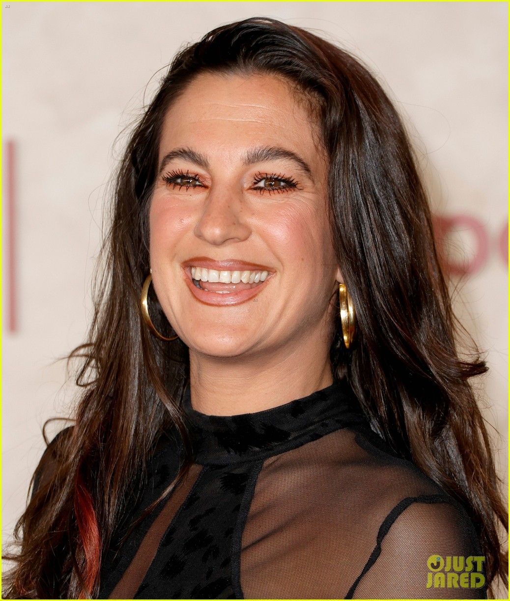 Charlie Travers Wears Sheer Dress to 'Hunger Games' Premiere Amid Shawn ...