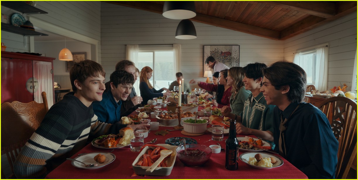 Netflix Debuts Trailer for 'My Life With the Walter Boys' TV Adaptation ...