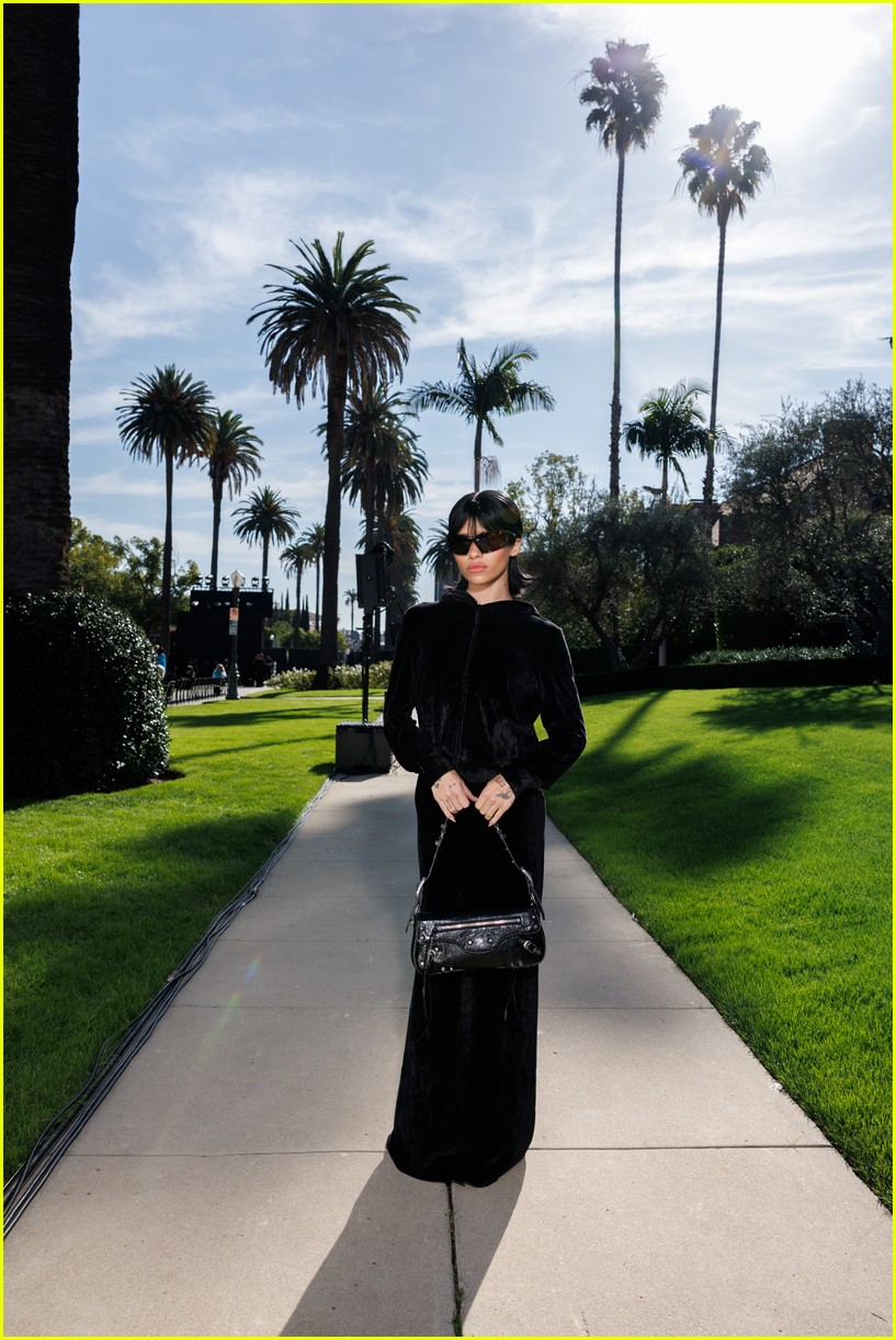 Cardi B Makes Her Runway Debut In Front of Kim Kardashian, Nicole ...