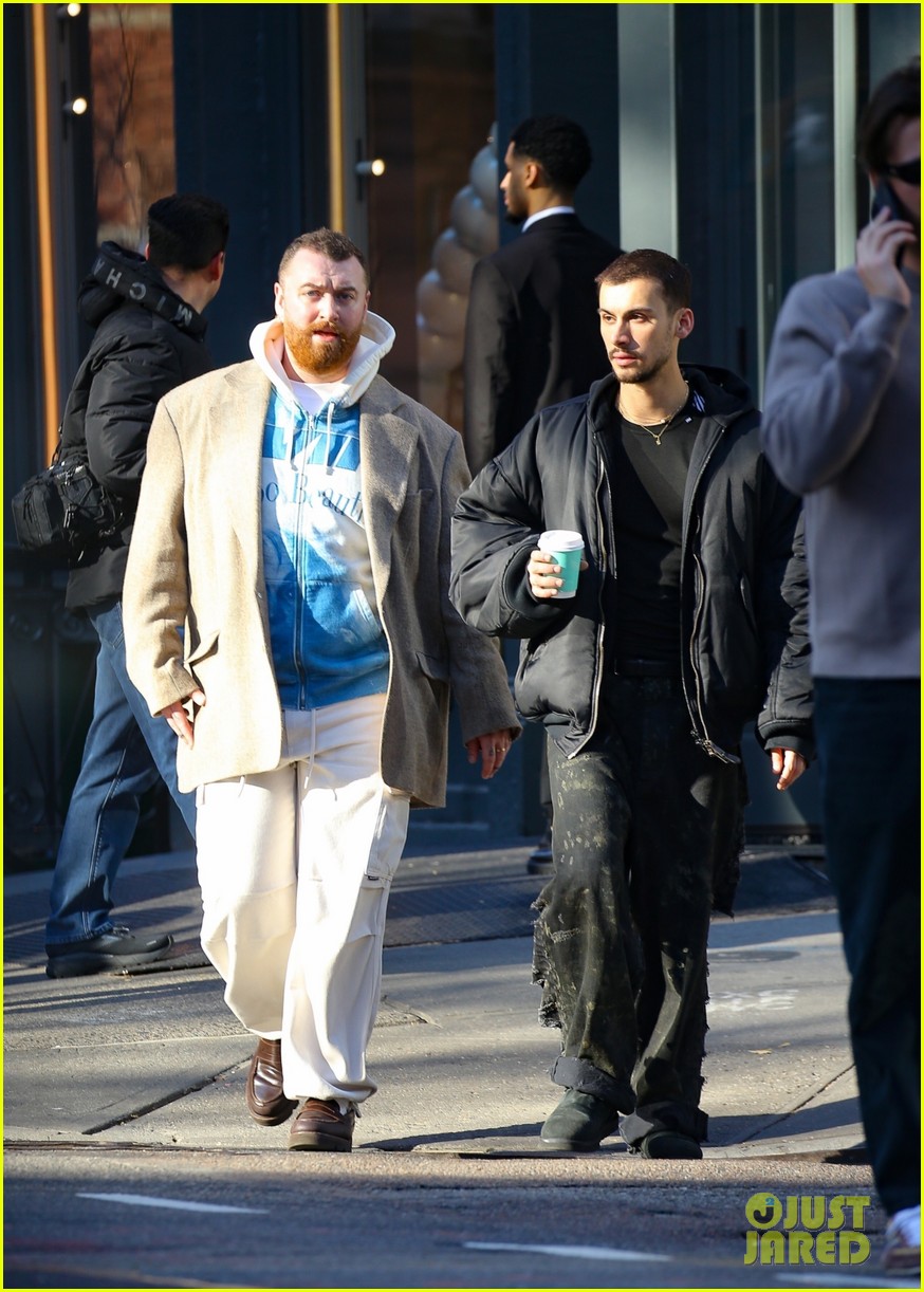 Sam Smith & Boyfriend Christian Cowan Share Loving Embrace During ...