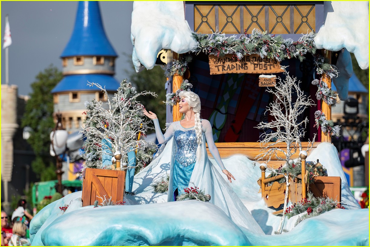 Disney Christmas Day Parade 2023 - Performers & Songs List for ABC ...