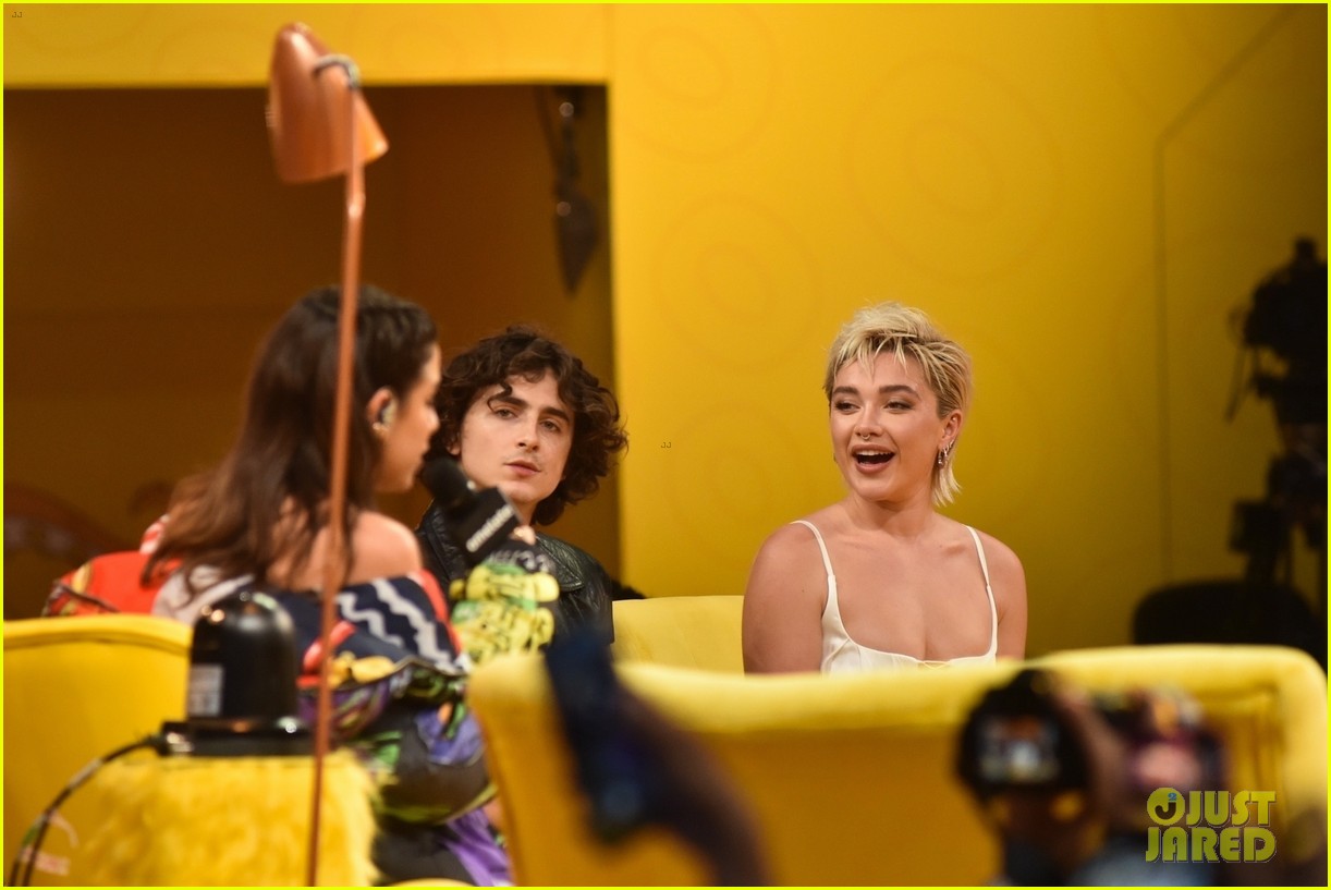 Florence Pugh Hit in the Face by Object at 'Dune: Part Two' Panel at ...