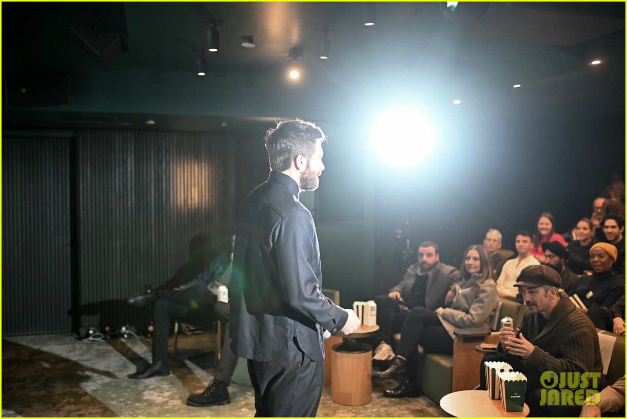 Photo: jake gyllenhaal hosts memory screening 74 | Photo 4995571 | Just ...
