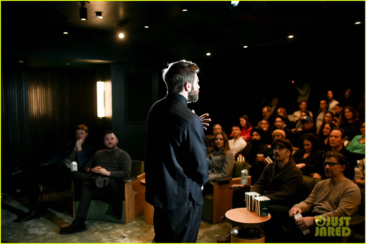 Photo: jake gyllenhaal hosts memory screening 75 | Photo 4995572 | Just ...