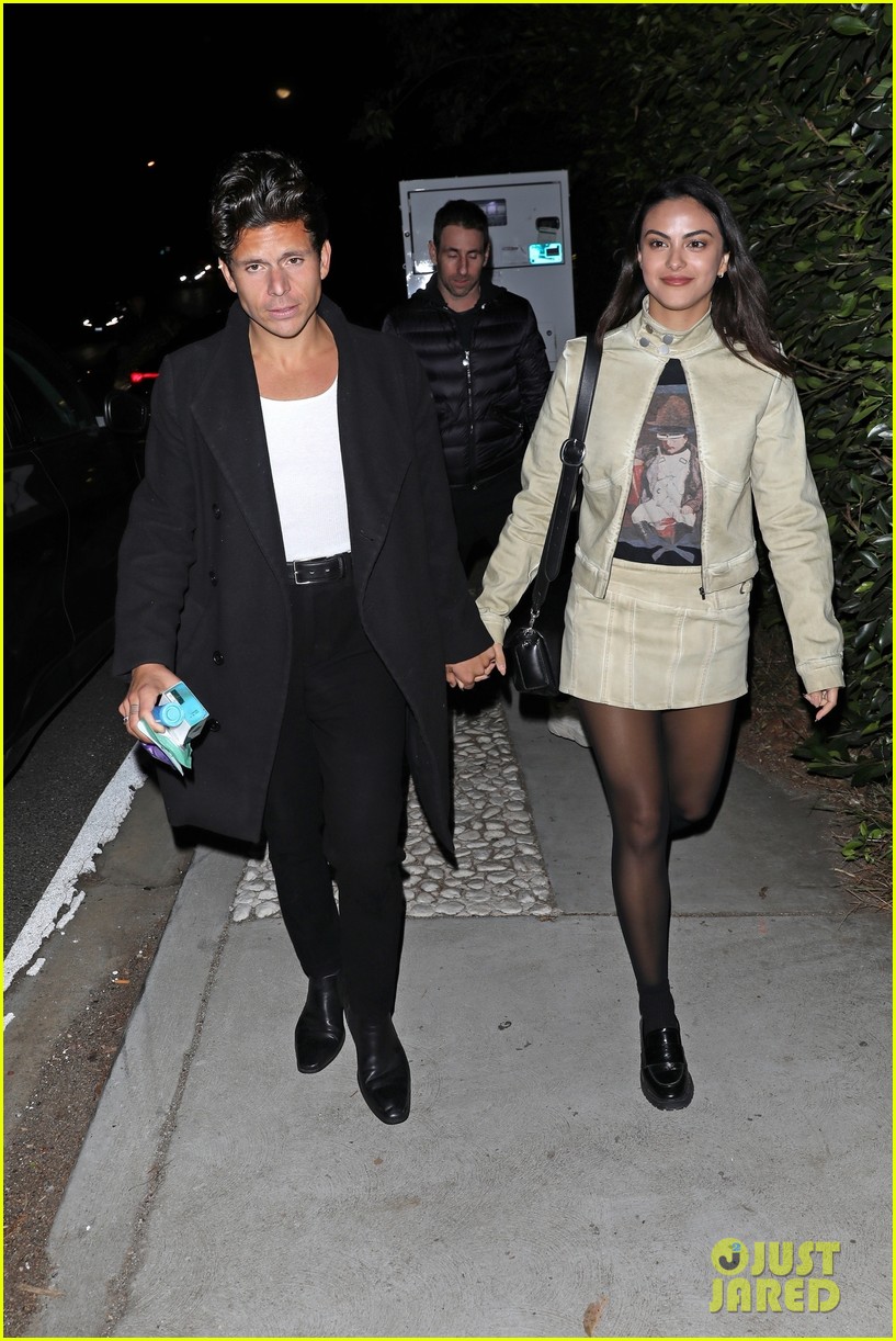 Joey King, Camila Mendes, & More Kick Off Festive Season at Producer ...