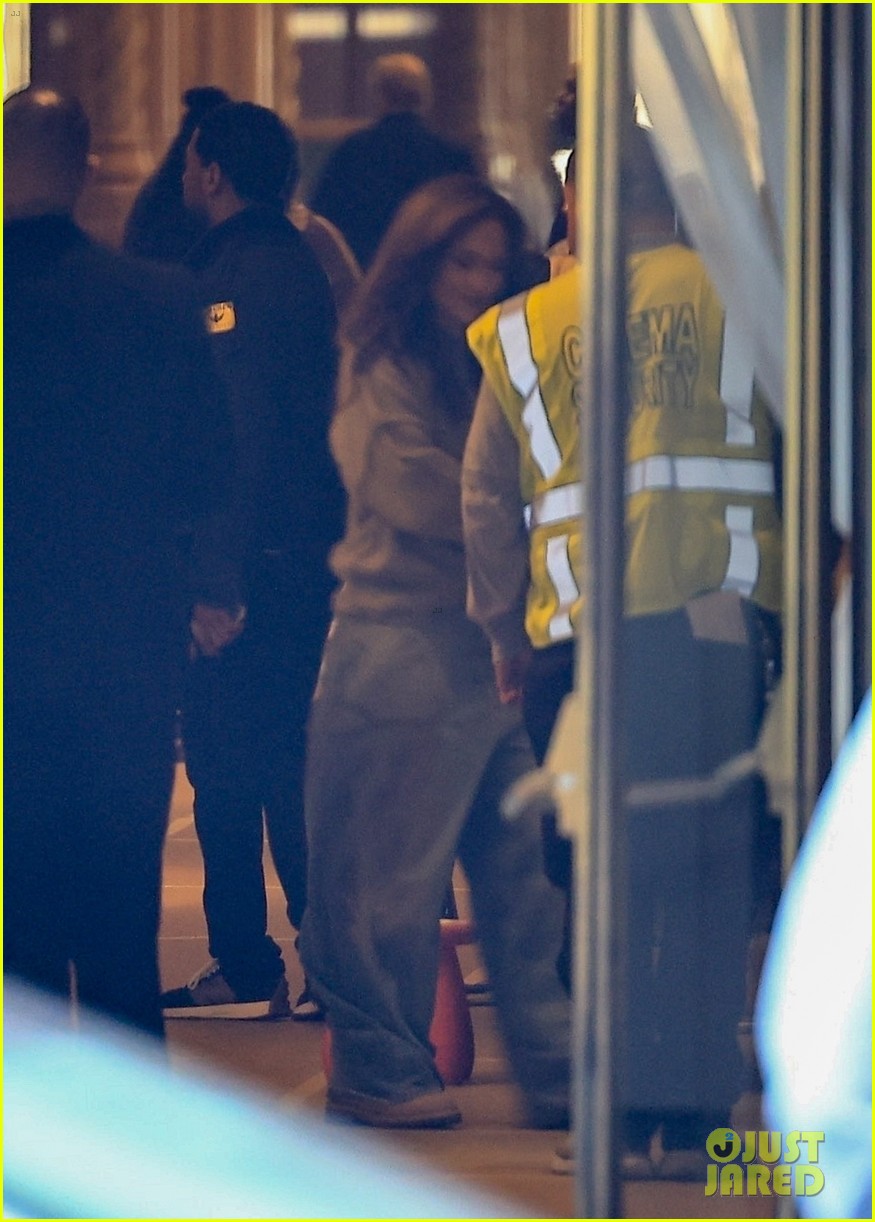 Photo: jlo filming unstoppable hotel park18 | Photo 4995713 | Just ...