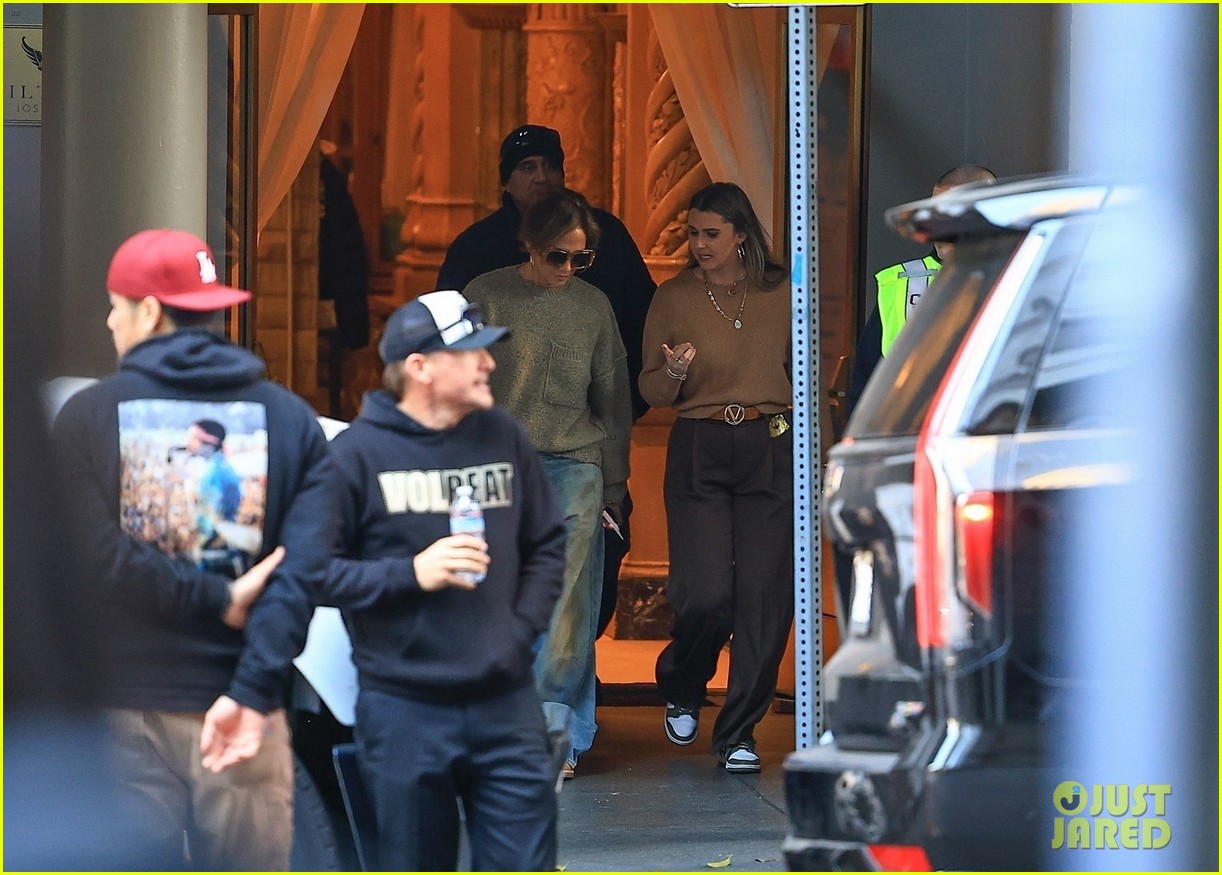 Photo: jlo filming unstoppable hotel park21 | Photo 4995716 | Just ...