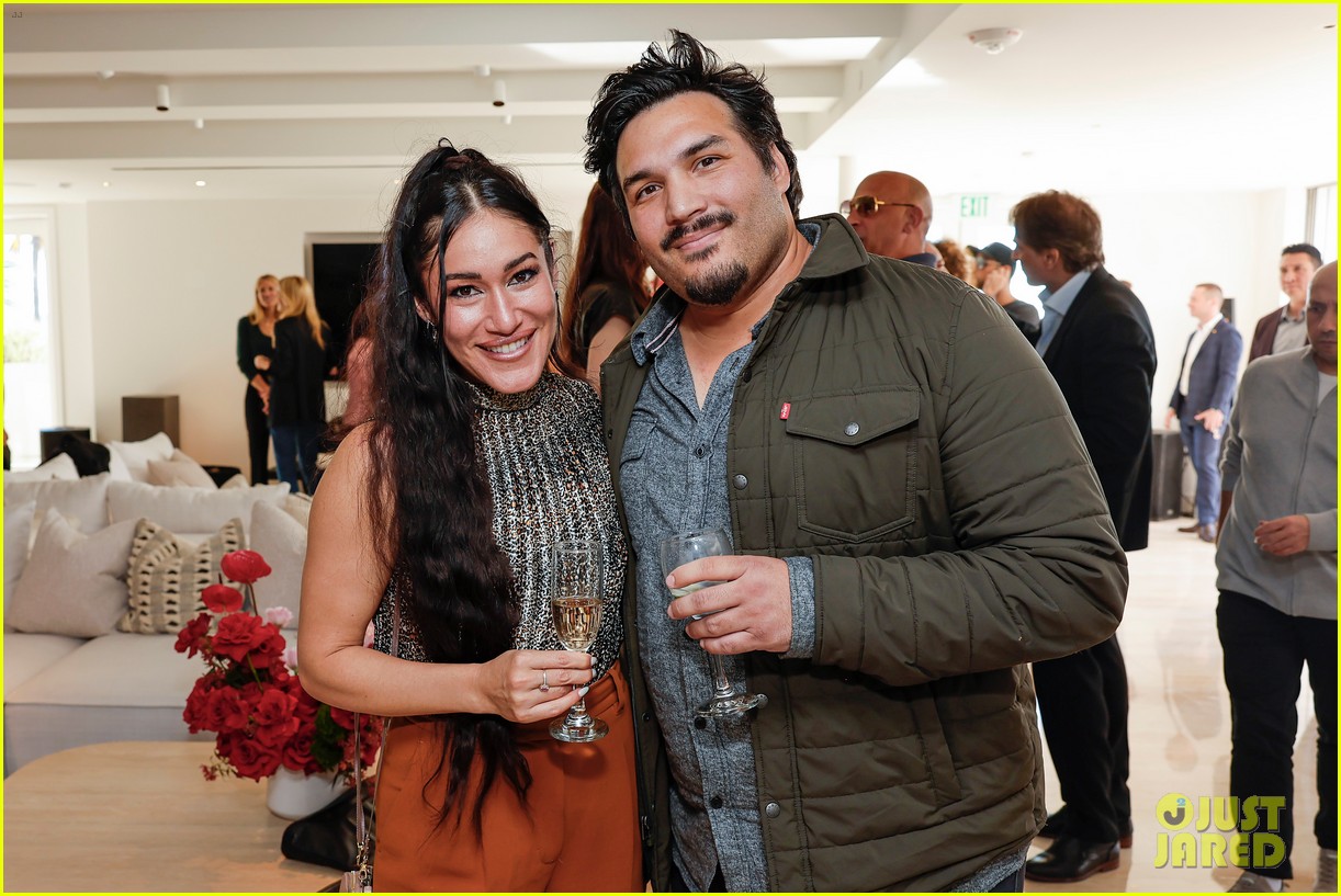 Kristen Stewart & Salma Hayek Host a Luncheon to Honor Penelope Cruz's ...