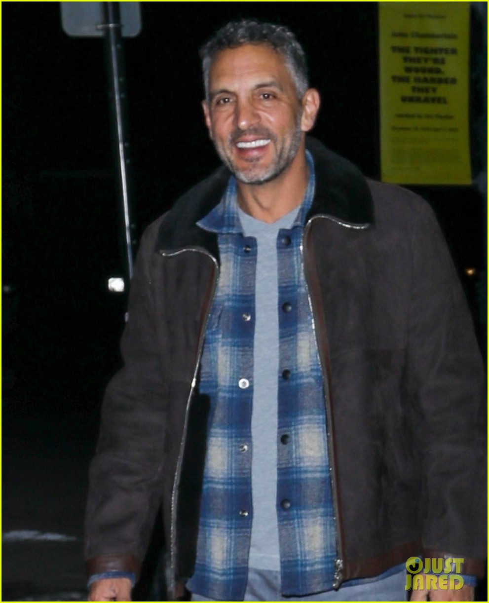 Mauricio Umansky & Influencer Alexandria Wolfe Are All Smiles While ...