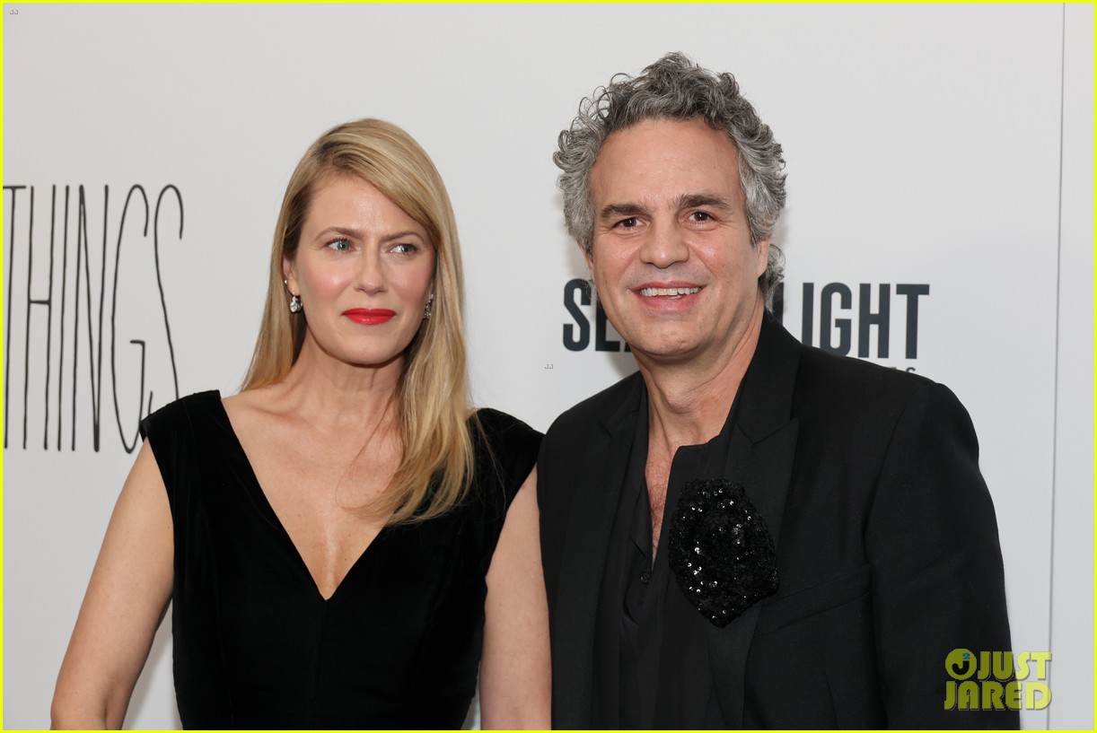 Emma Stone Celebrates 'Poor Things' NYC Premiere With Mark Ruffalo ...