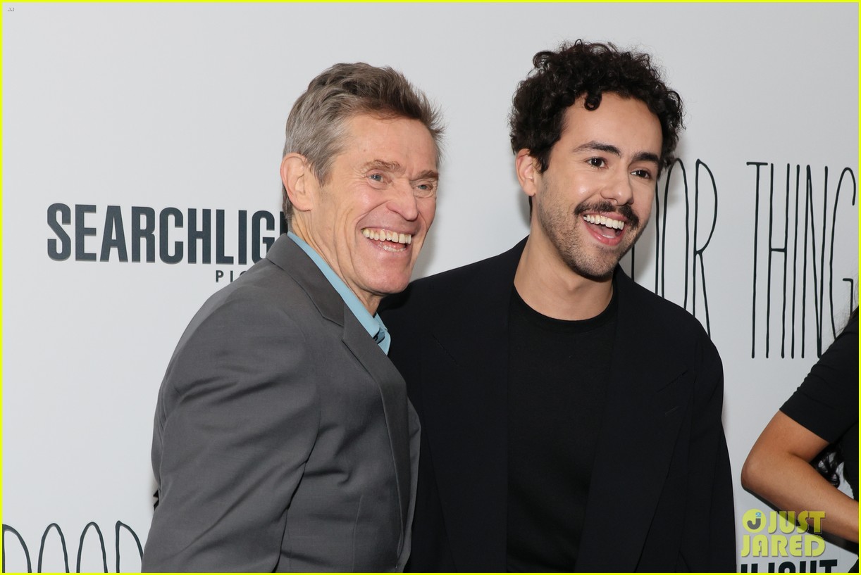 Emma Stone Celebrates 'Poor Things' NYC Premiere With Mark Ruffalo ...