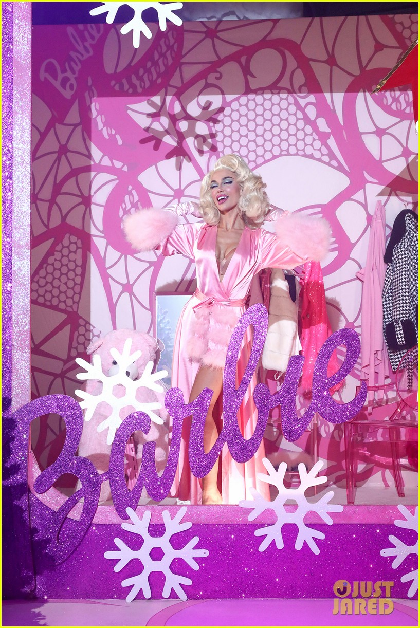 Santa's Secret is NY/LA's Adults Only Variety Show - Part Cabaret, Part ...