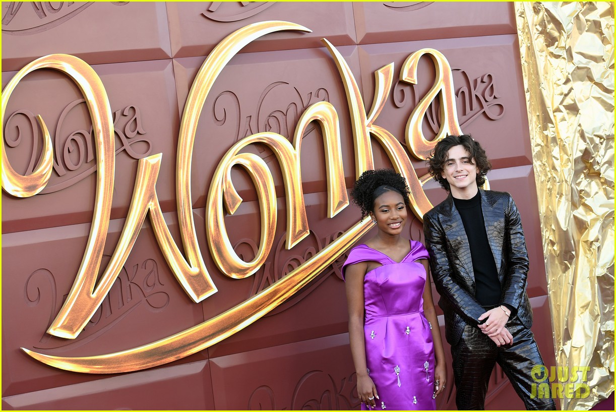 Keegan-Michael Key Lifts Timothee Chalamet In a Big Hug at 'Wonka' LA Premiere: Photo 4993787 ...