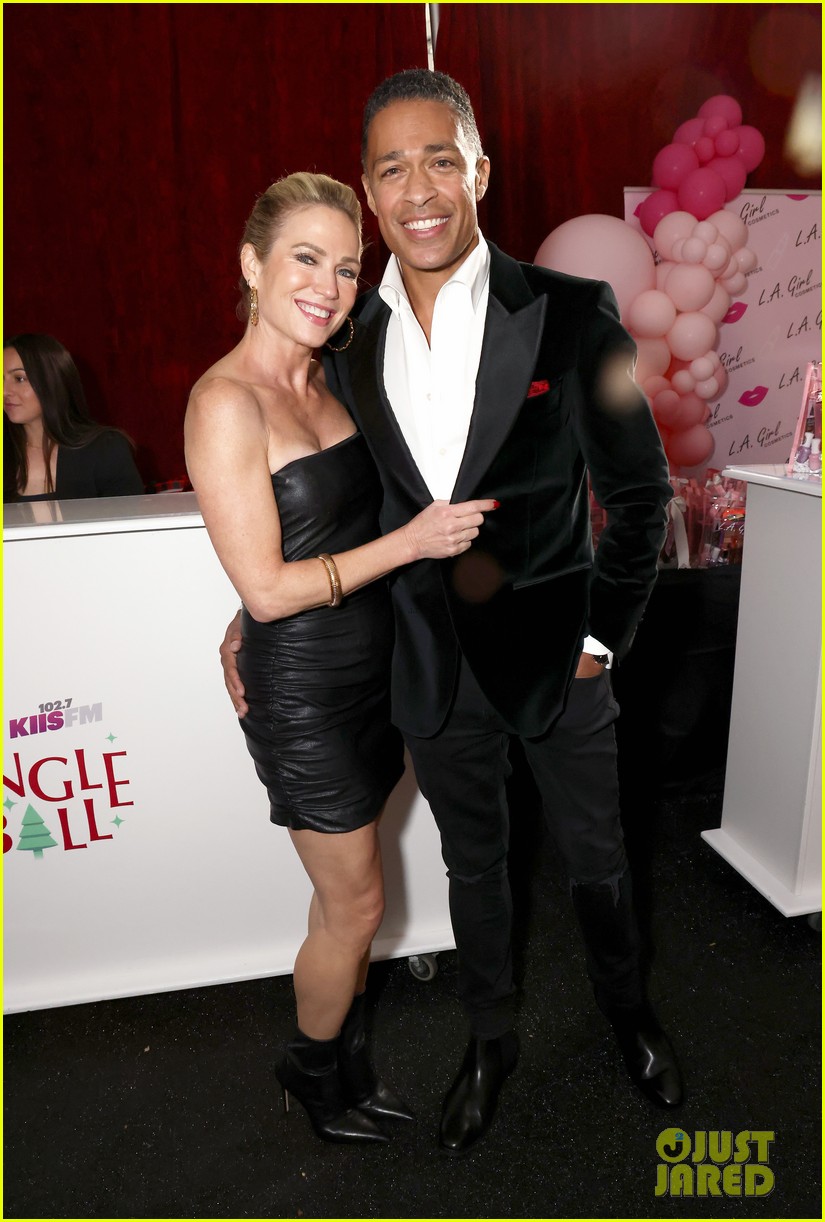 T.J. Holmes & Amy Robach Make Red Carpet Debut as a Couple at Jingle ...