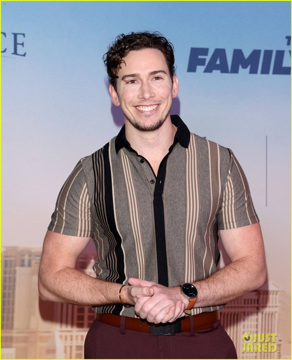 Mark Wahlberg Brings His Family to Vegas for 'Family Plan' Premiere ...