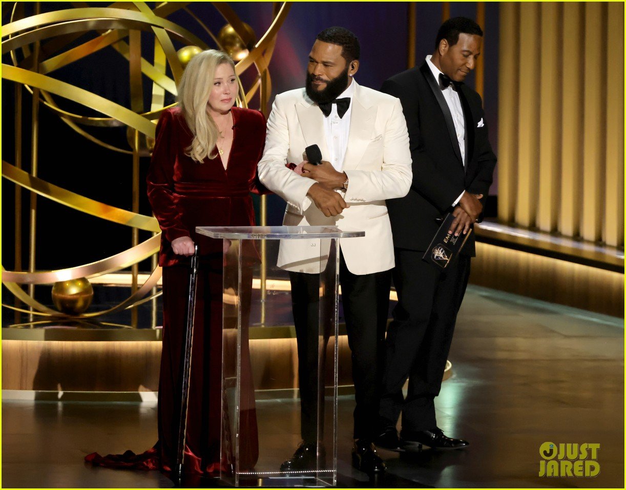 Anthony Anderson Opens the 2023 Emmy Awards With Monologue & Musical ...