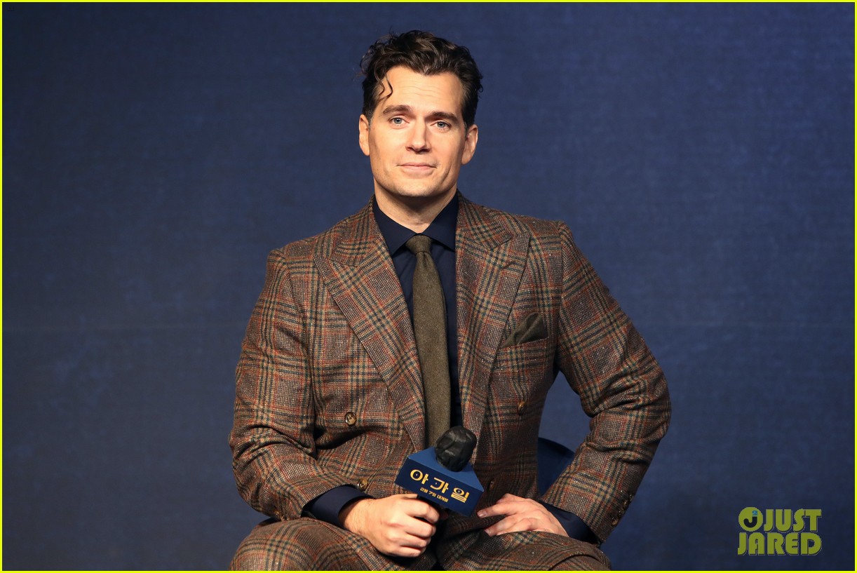 Henry Cavill, Bryce Dallas Howard & Sam Rockwell Hype Up New Movie ...