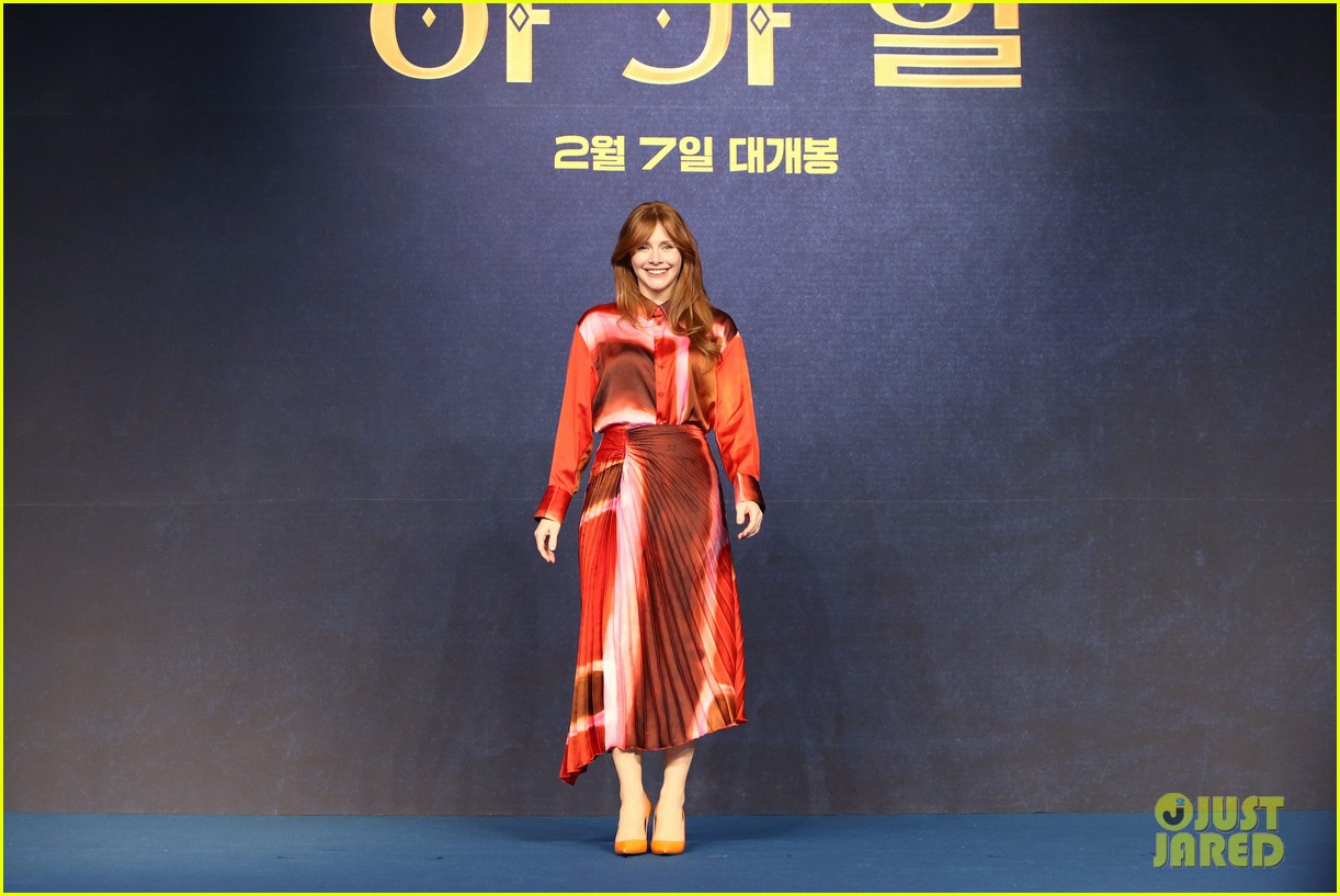 Henry Cavill, Bryce Dallas Howard & Sam Rockwell Hype Up New Movie ...