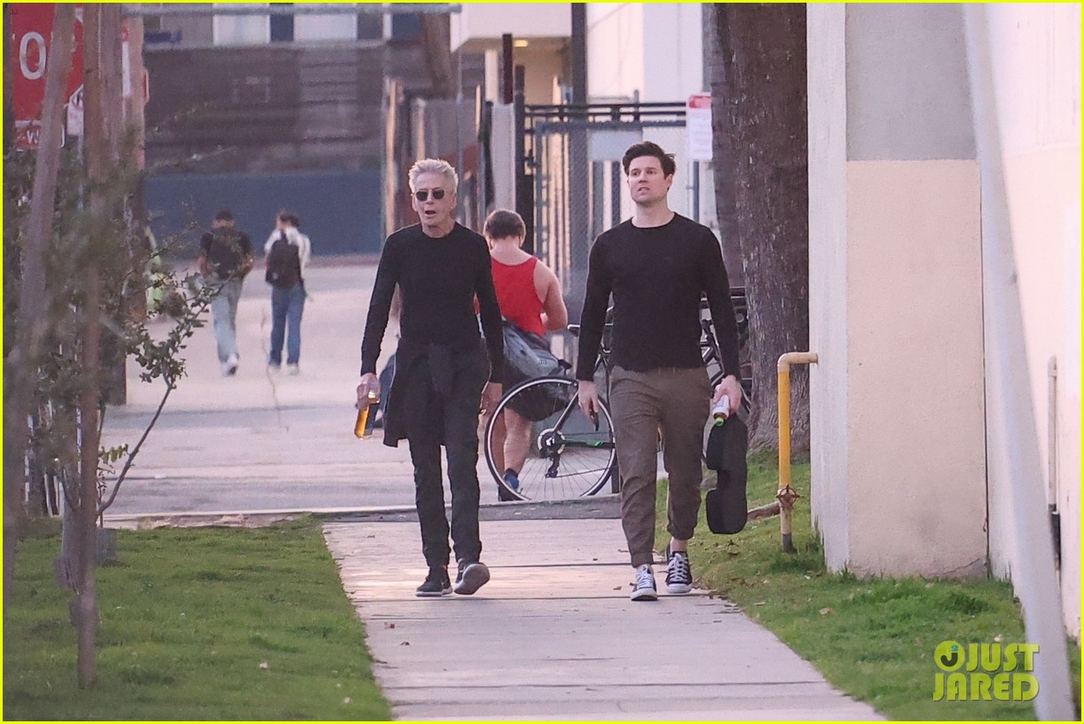 Calvin Klein & Longtime Boyfriend Kevin Baker Hit the Gym Together in L ...