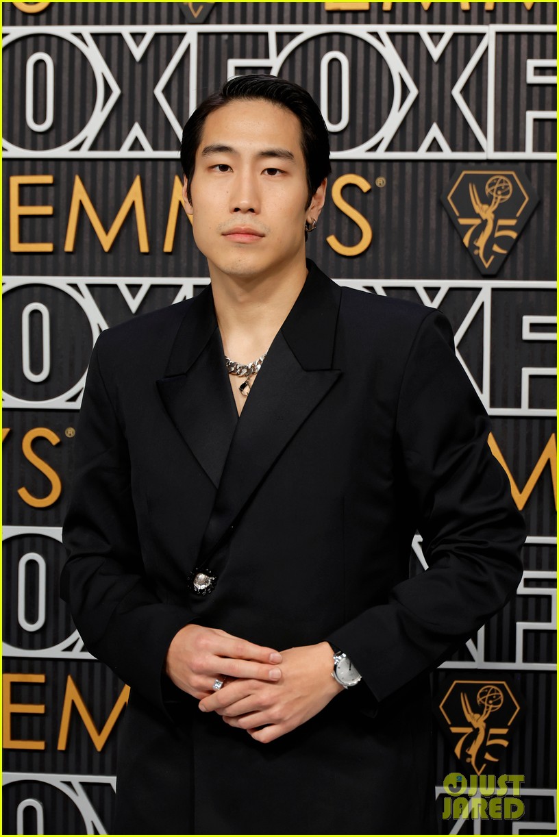 'Beef' Stars Steven Yeun & Ali Wong Arrive for Emmy Awards 2023: Photo ...