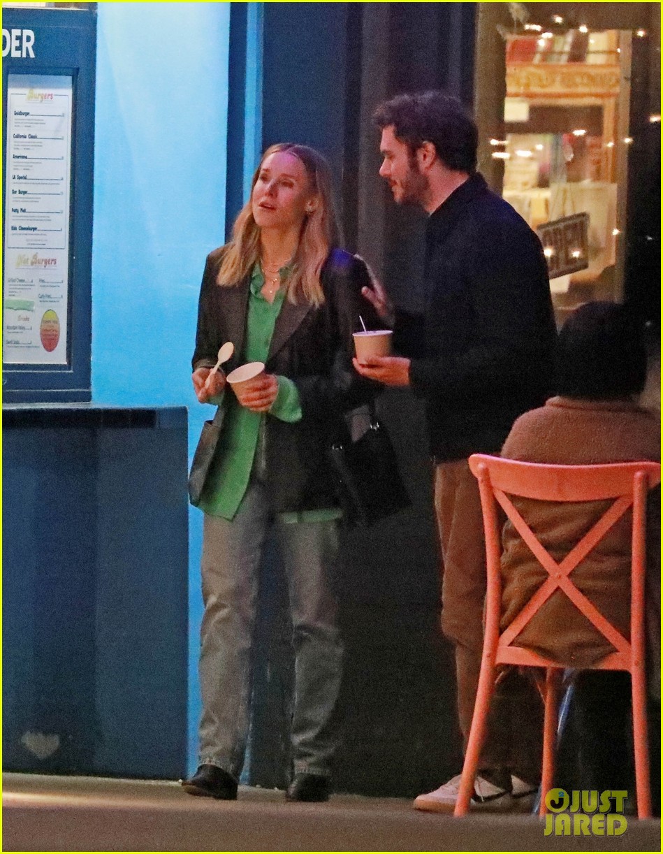 Kristen Bell & Adam Brody Film a Kissing Scene for Netflix Comedy ...