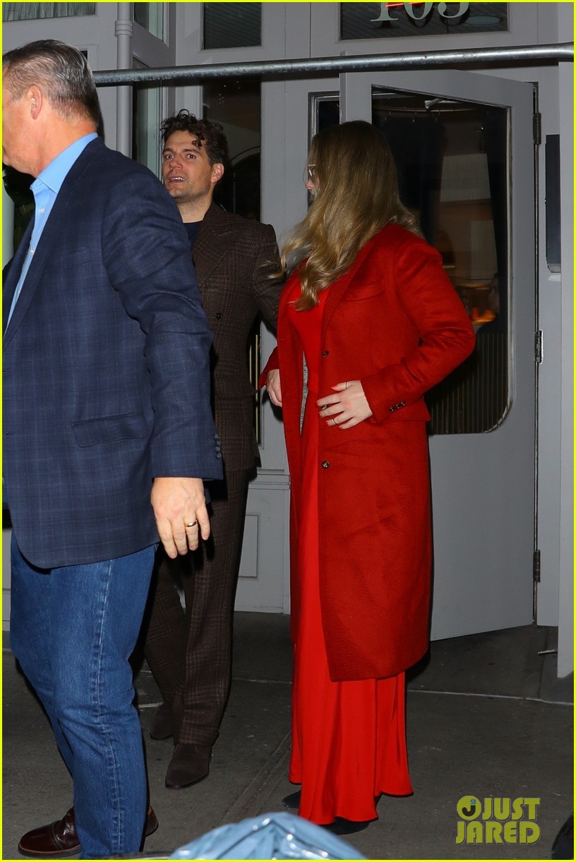 Henry Cavill & Girlfriend Natalie Viscuso Spotted on NYC Date Night ...